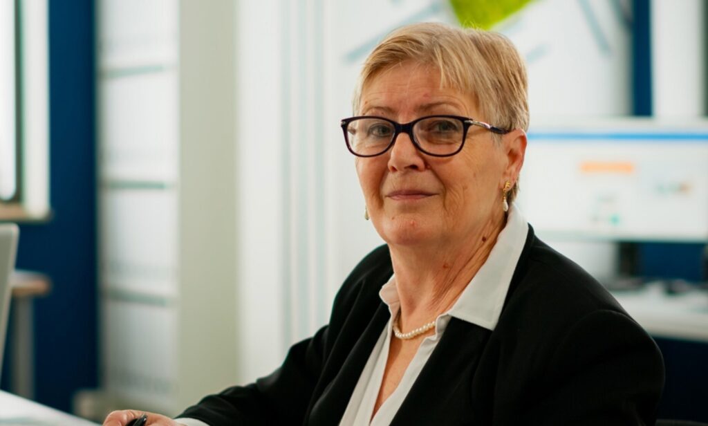 Kiedy zostałam sama bez rodziców, moja ciotka była jedyną osobą, która ...